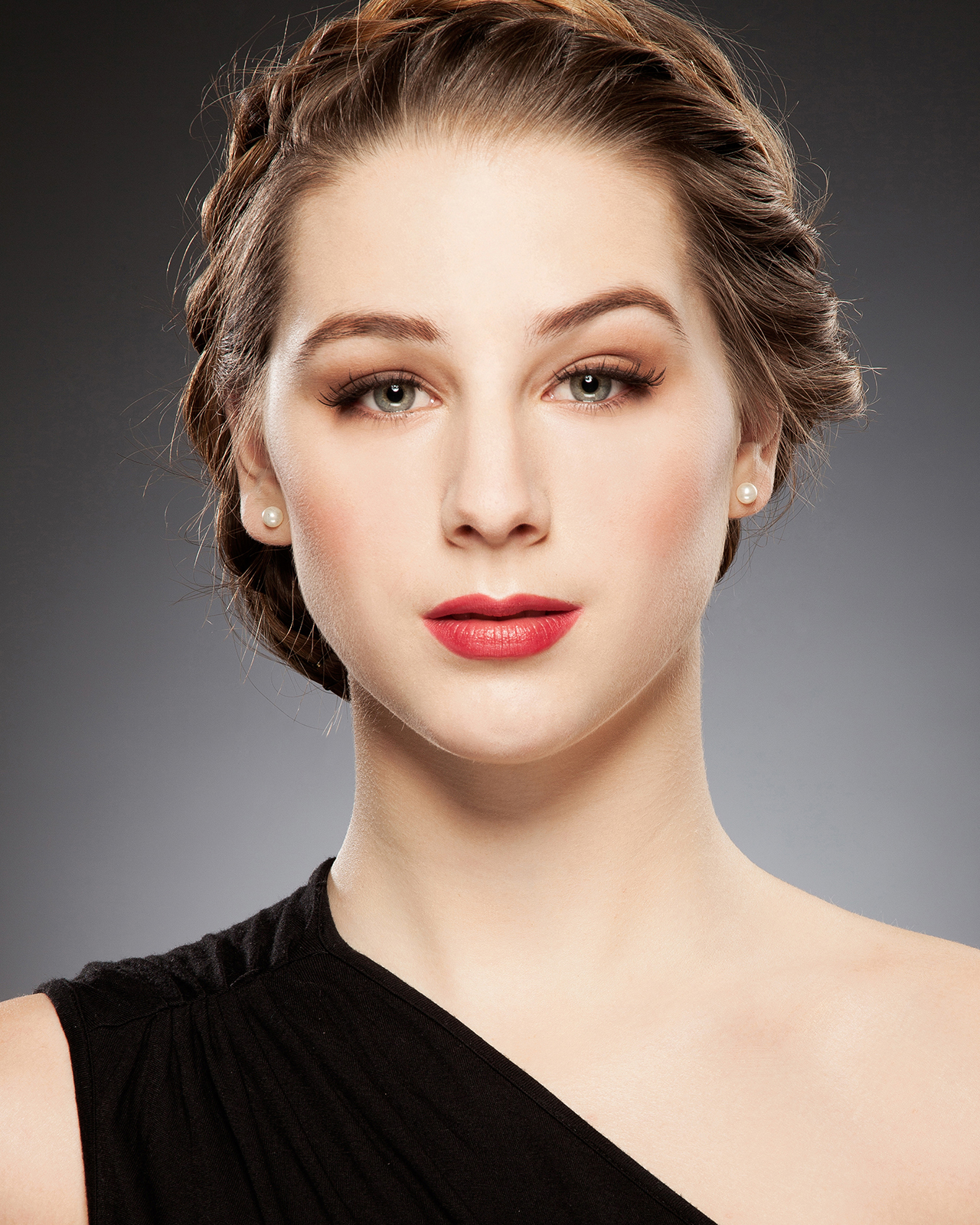 AUDREY HIMMER-JUDE Makeup Artist